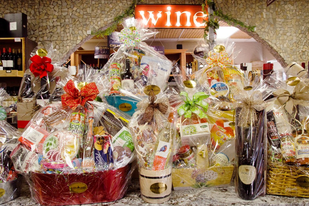 Gift Baskets – Calabria Market & Fine Wines